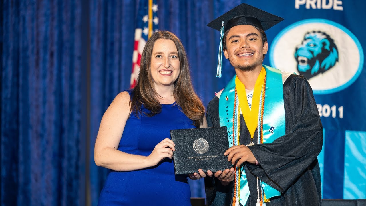 YES Prep Northside Valedictorian Francisco Molina '24 | Class of 2024 ...