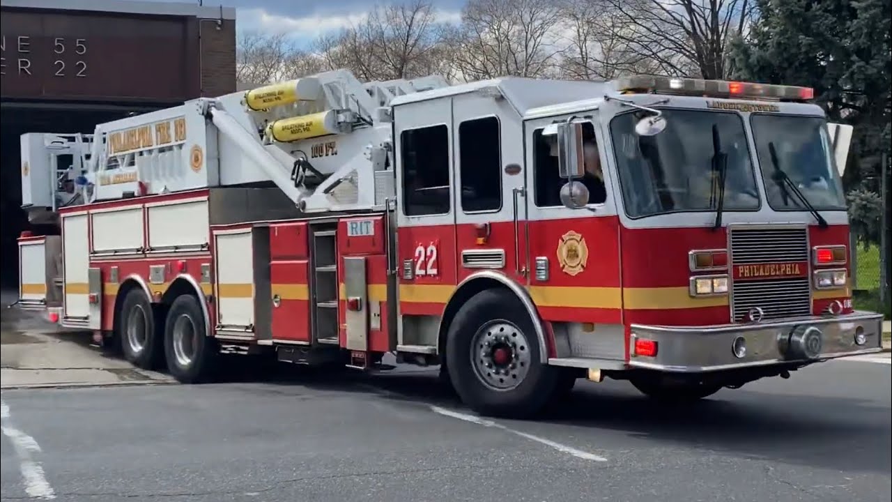 PHILADELPHIA FIRE DEPARTMENT LADDER TOWER 22 RESPONDING - YouTube