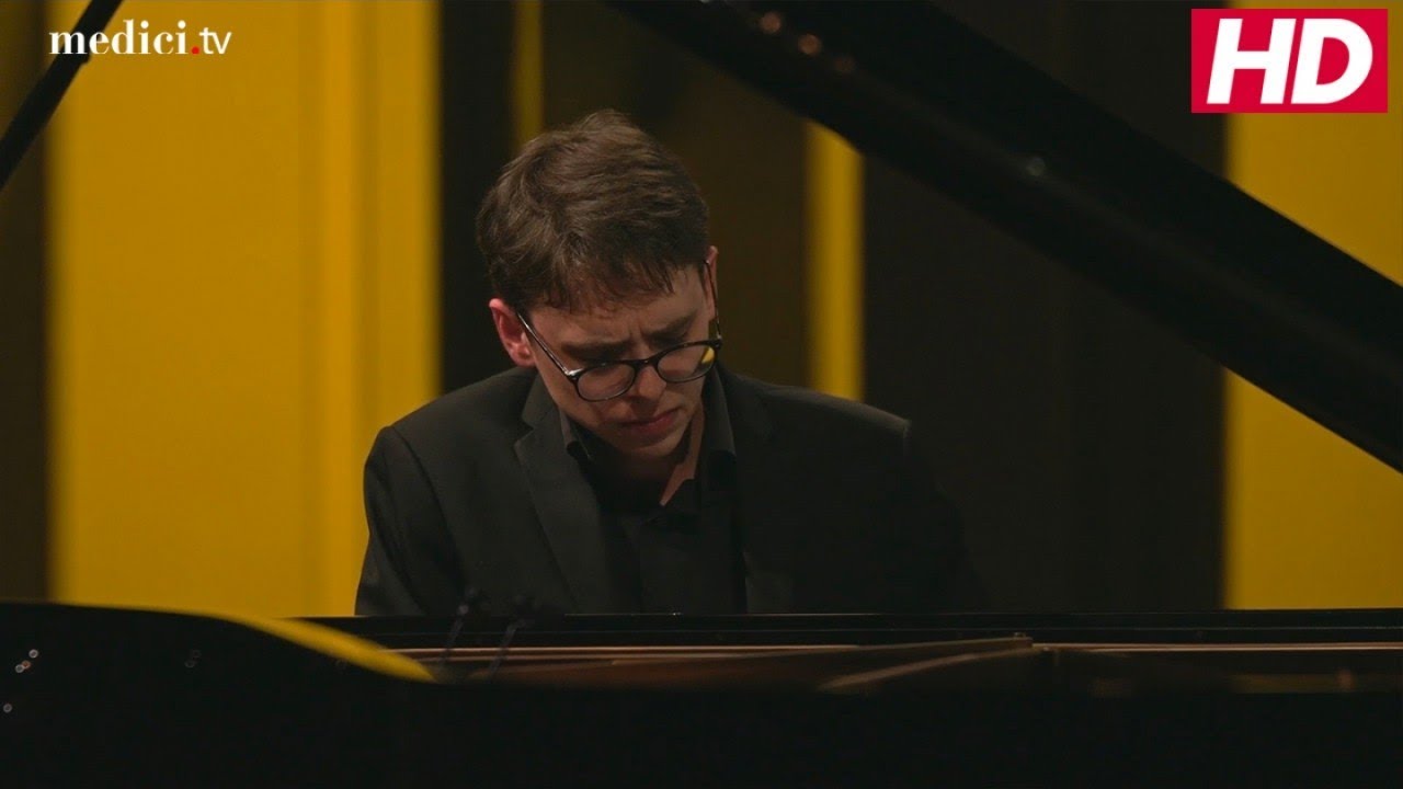 Lucas Debargue - Schubert: Piano Sonata No. 14 in A Minor - YouTube