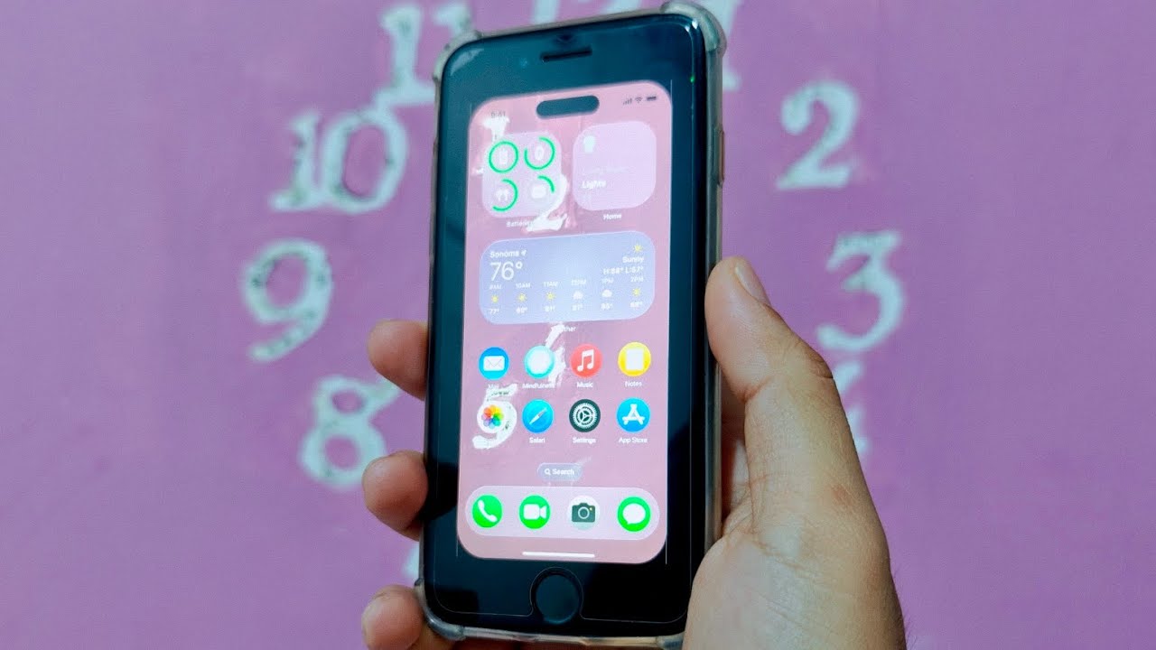iPhone SE with iOS 19 Prototype! - YouTube