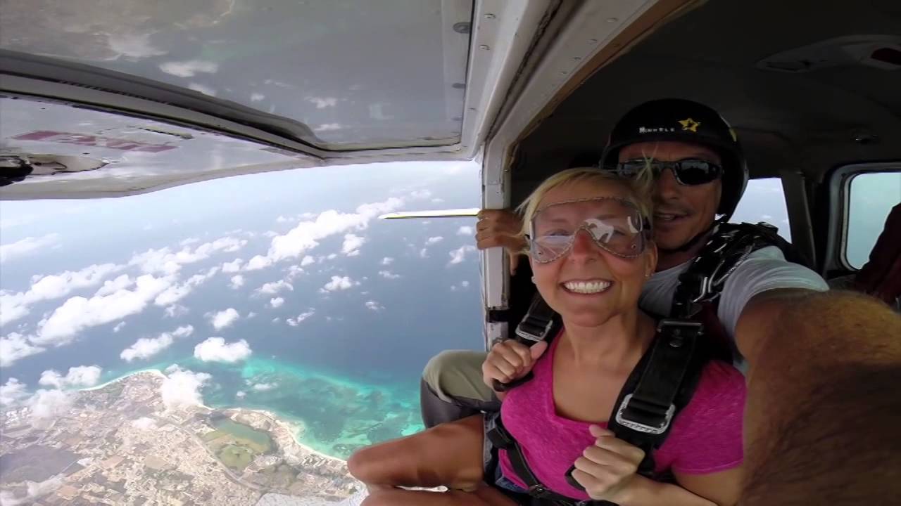 GoPro Hero 3+ Black Edition Aruba Skydiving GoPro 2014 - YouTube
