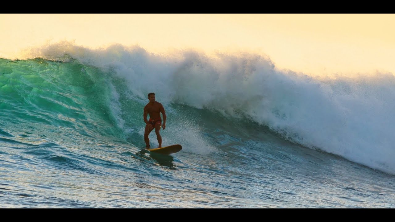 West Side wrap - Head high surf hits West Oahu on New Years Day - YouTube