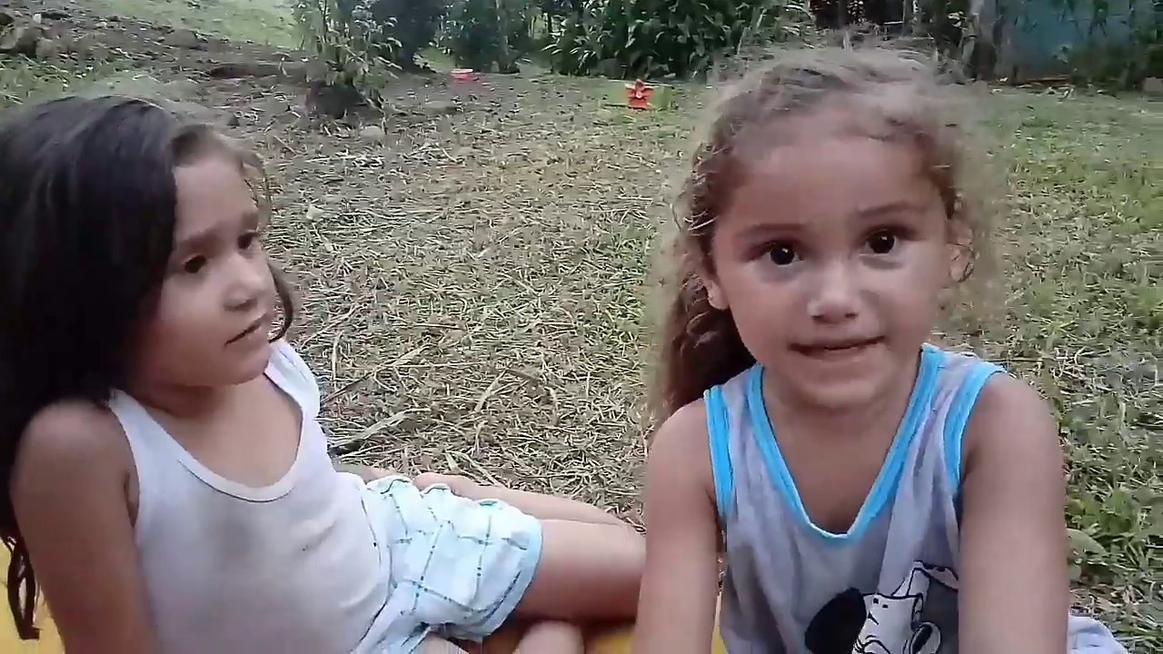 Aprendiendo hábitos de higiene, ponerse ropa limpia - YouTube