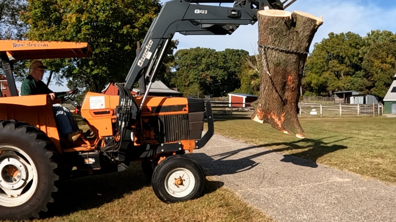 Milling some Red Cedar on the Frick Sawmill - YouTube