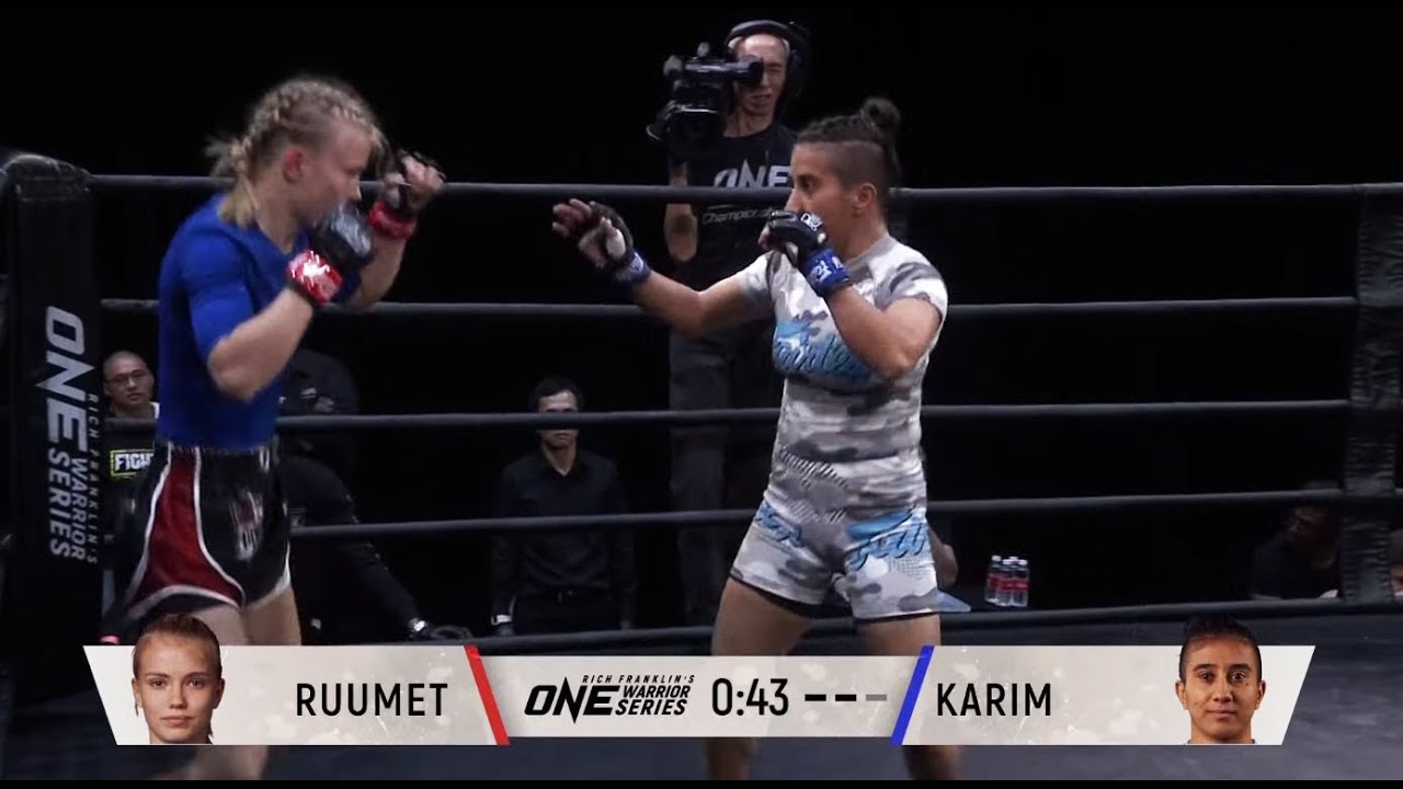 Pakistan's 1st Female MMA Fighter Anita Karim beats Estonia's Marie ...
