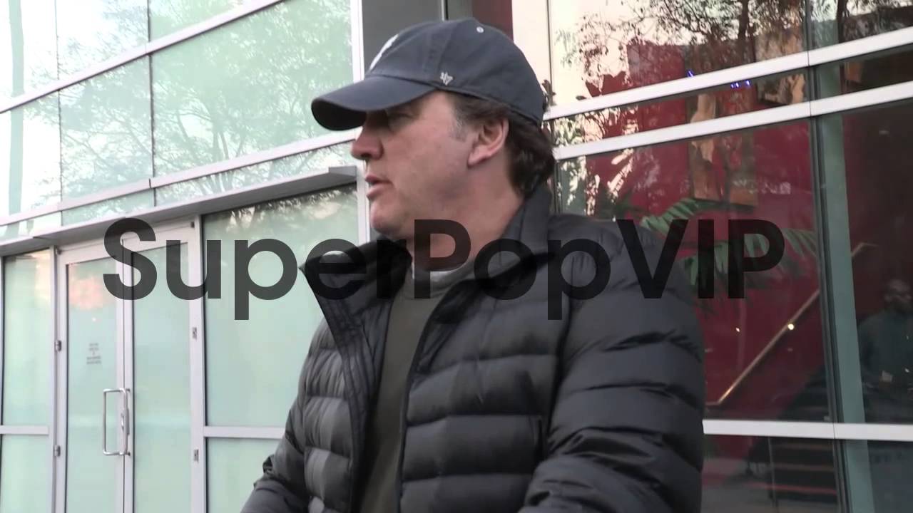 Jim Belushi and Jared James Belushi greet a fan at the La... - YouTube