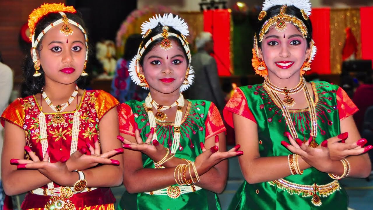 ARVI School of Kuchipudi Dance performance at Brisbane Ganesh Festival 2022 - YouTube
