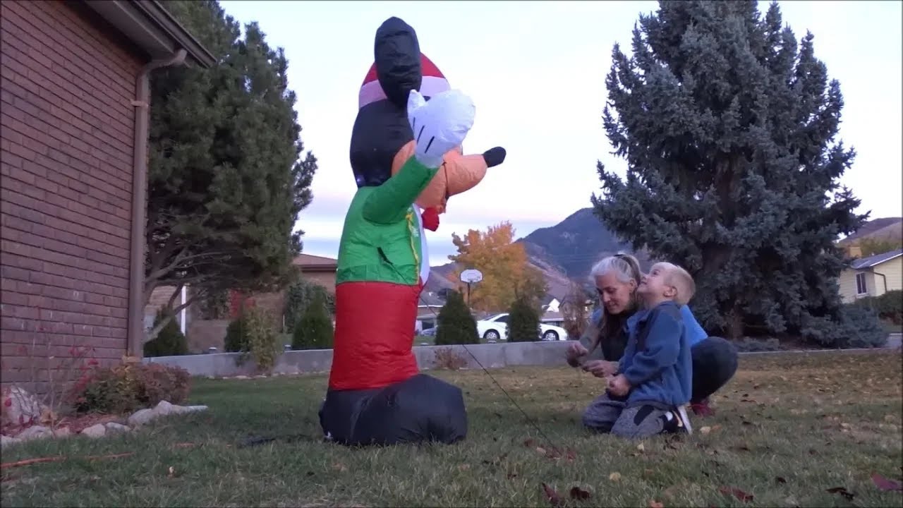 Max Unboxing His First Ever Christmas Inflatable Mickey Mouse! Family ...