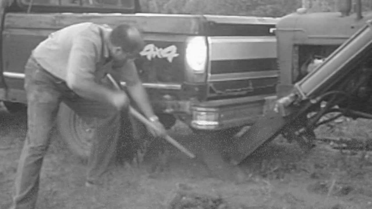 Redneck Tractor Move - YouTube