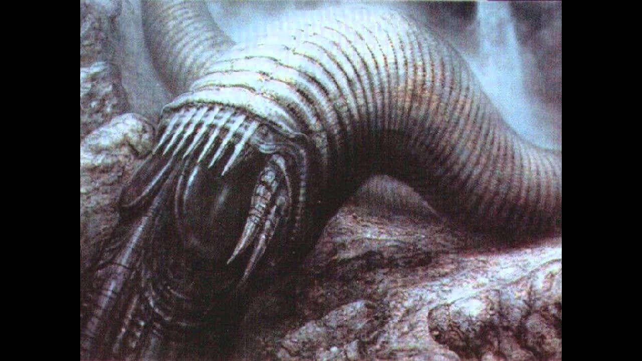 Noisia - Sandworm [HQ] - YouTube