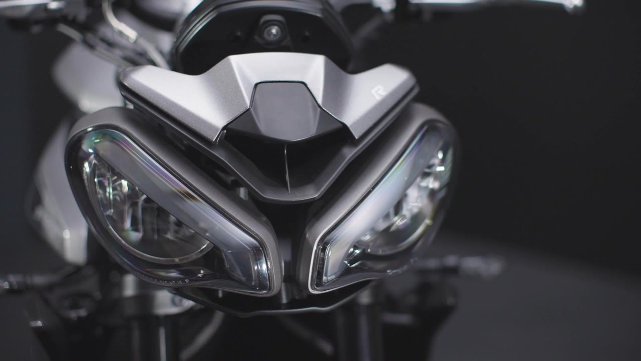 The new Triumph Street Triple R Bike Details Studio Preview - YouTube