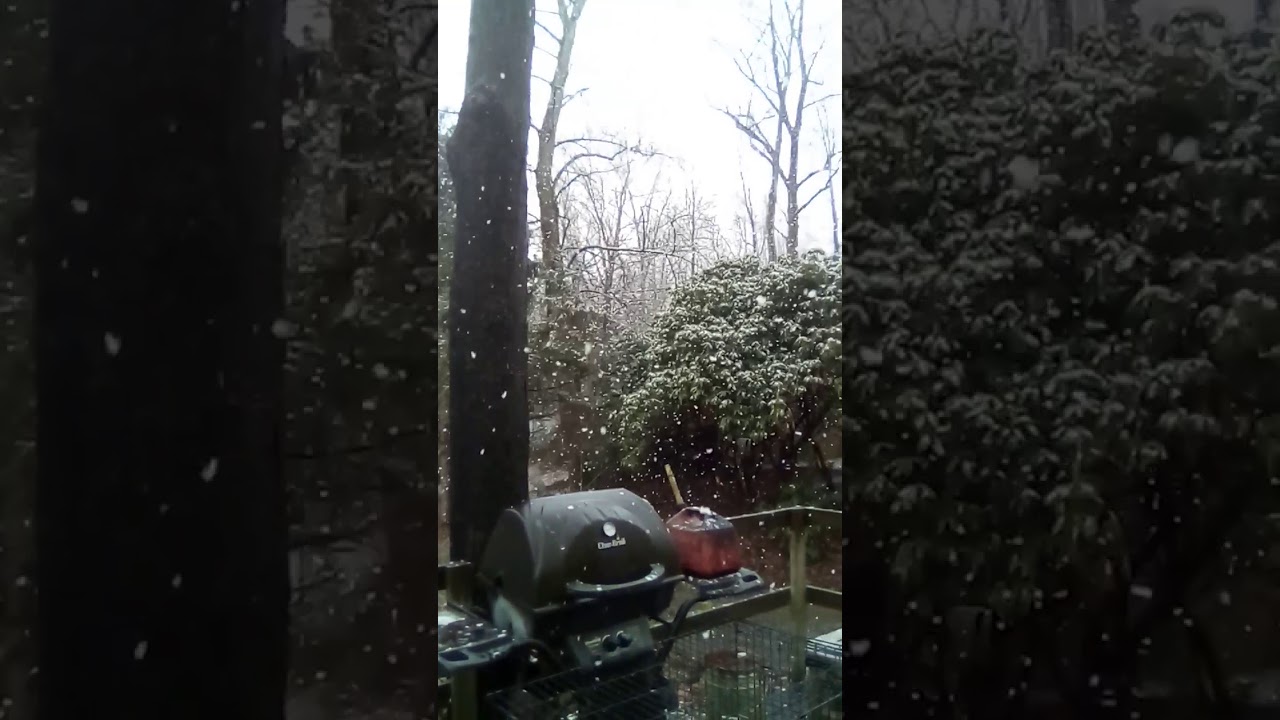 Snowballs falling from the sky!! 😮 - YouTube