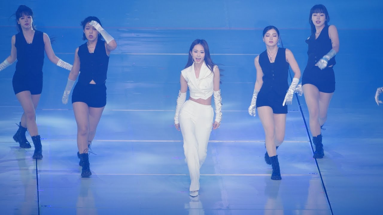 230415 트와이스 Twice 콘서트 Concert 쯔위 Tzuyu 개인 무대 Solo Performance 'Ready to ...