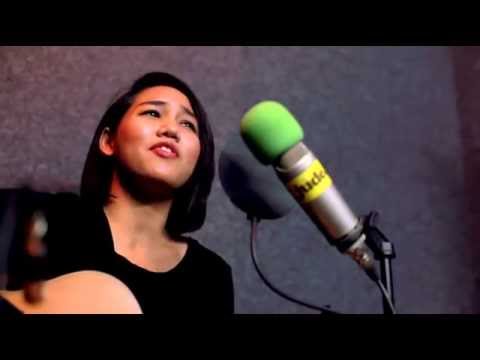 Bruno Mars - Talking To The Moon (Diva Gianina cover)