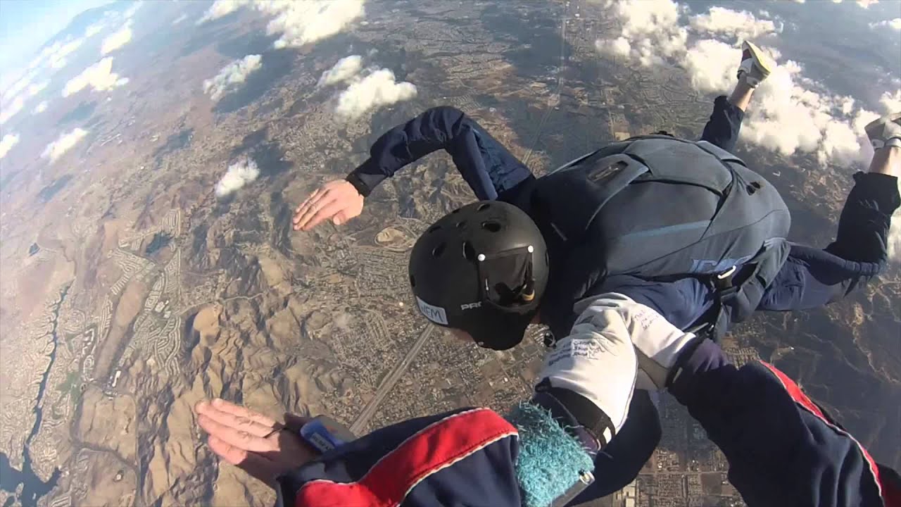 skydiving Ben Hewson - YouTube