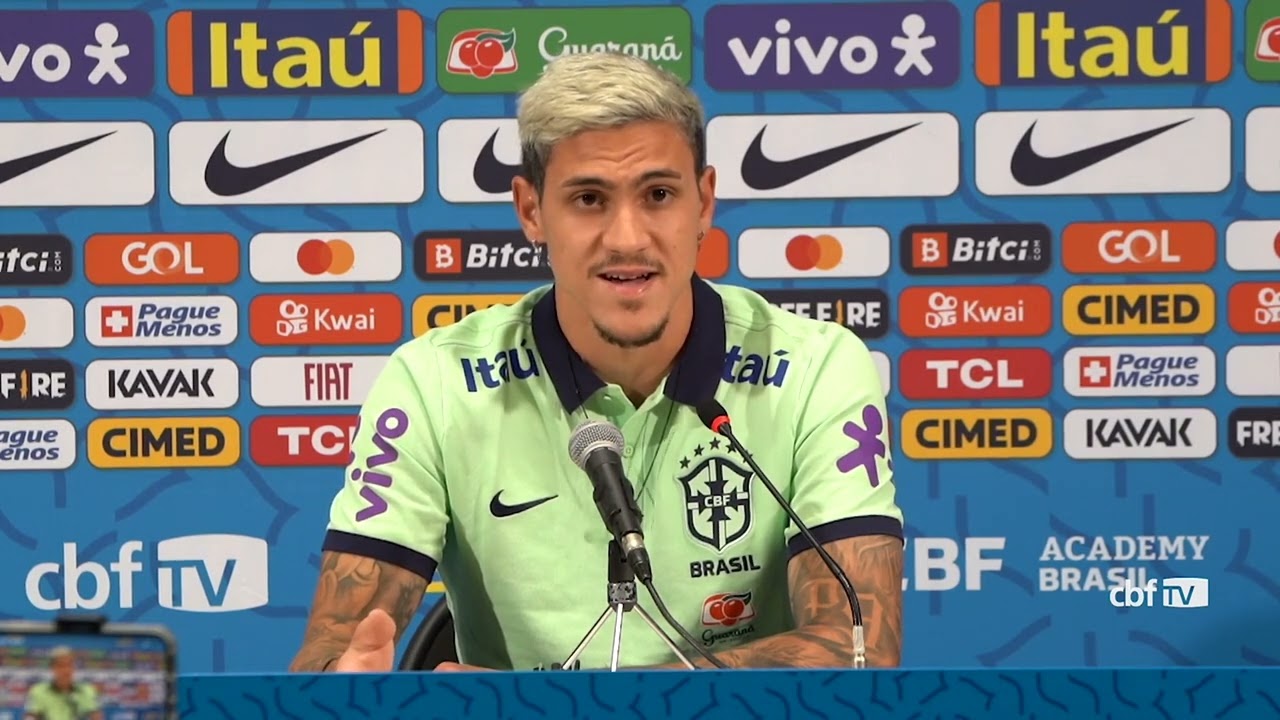 PUC TV na França com a Seleção. Leonardo Baran conta como foi o dia da ...