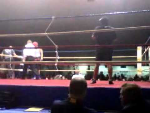 Vincent Borden Vs Alex Cisneros @ Little Creek Boxing Tournament - YouTube