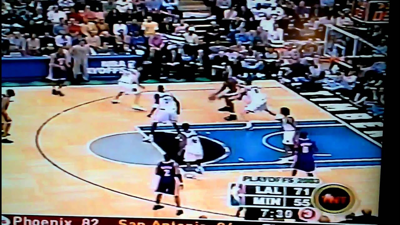 Kobe windmill slam on KG & Rasho Nesterović - YouTube