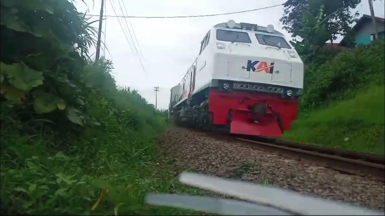 Top‼️KOMPILASI MOMEN KERETA API NGEBUT DI BUKIT CURAM & LENGKUNGAN ...
