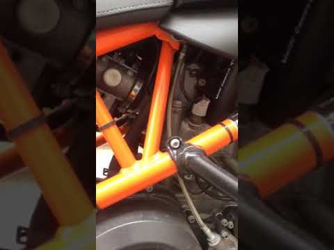 KTM 690 rocker arm failure sound - YouTube