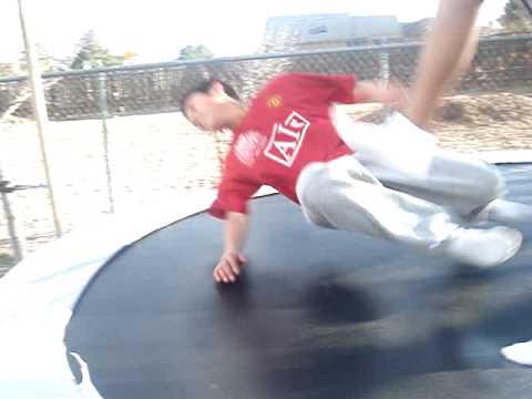 trampoline fight - YouTube