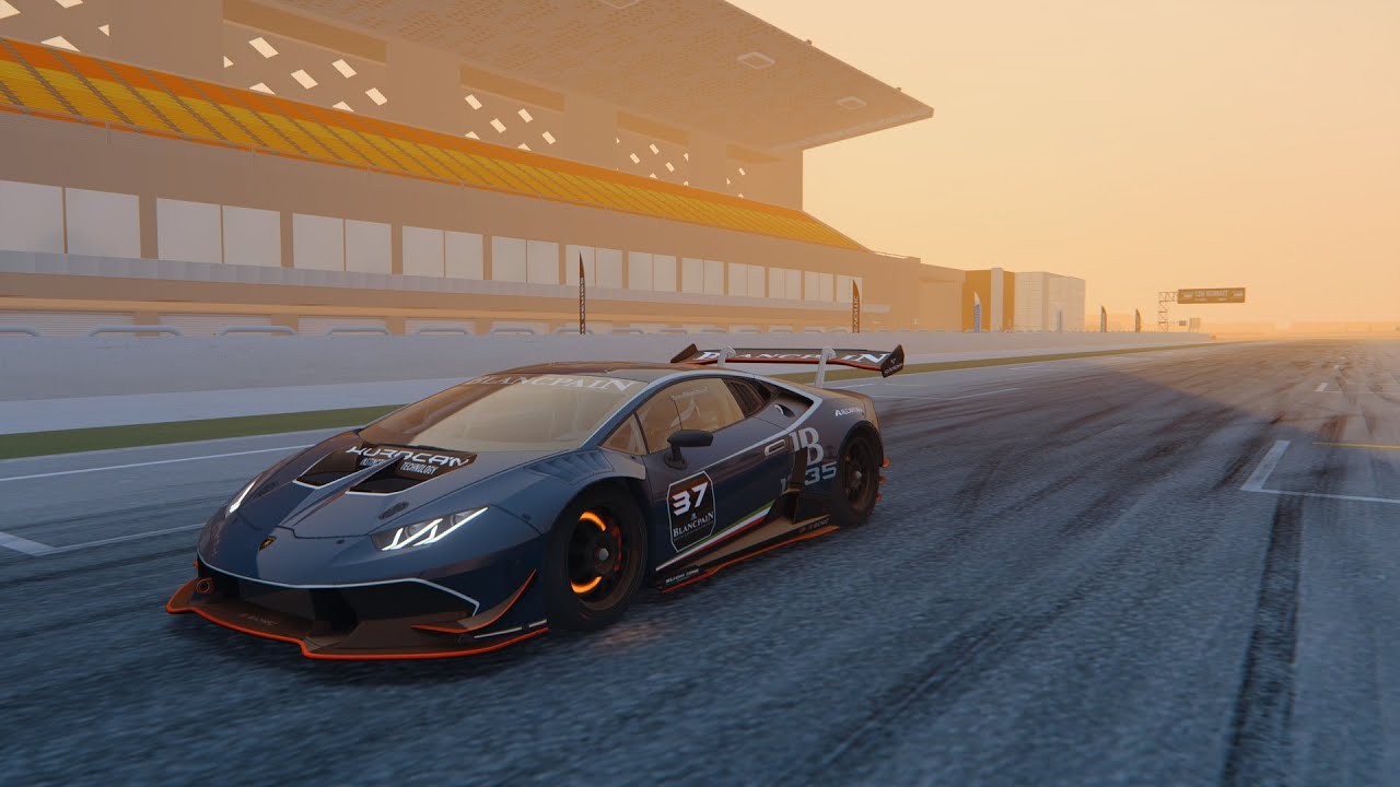 KUWAIT MOTOR TOWN | LAMBORGHINI HURACAN ST - YouTube