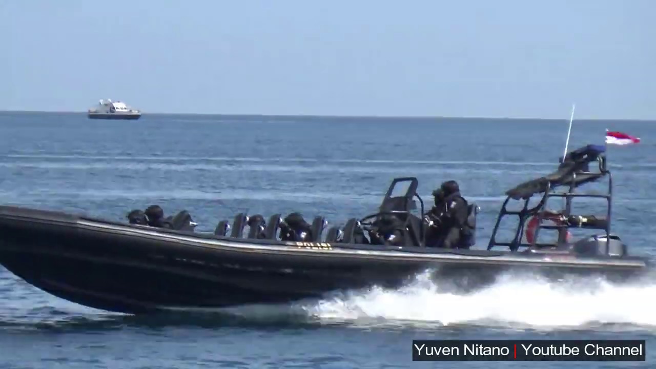 Tes Kecepatan & Kelincahan Speedboat Pemburu Polairud Polda NTT - YouTube