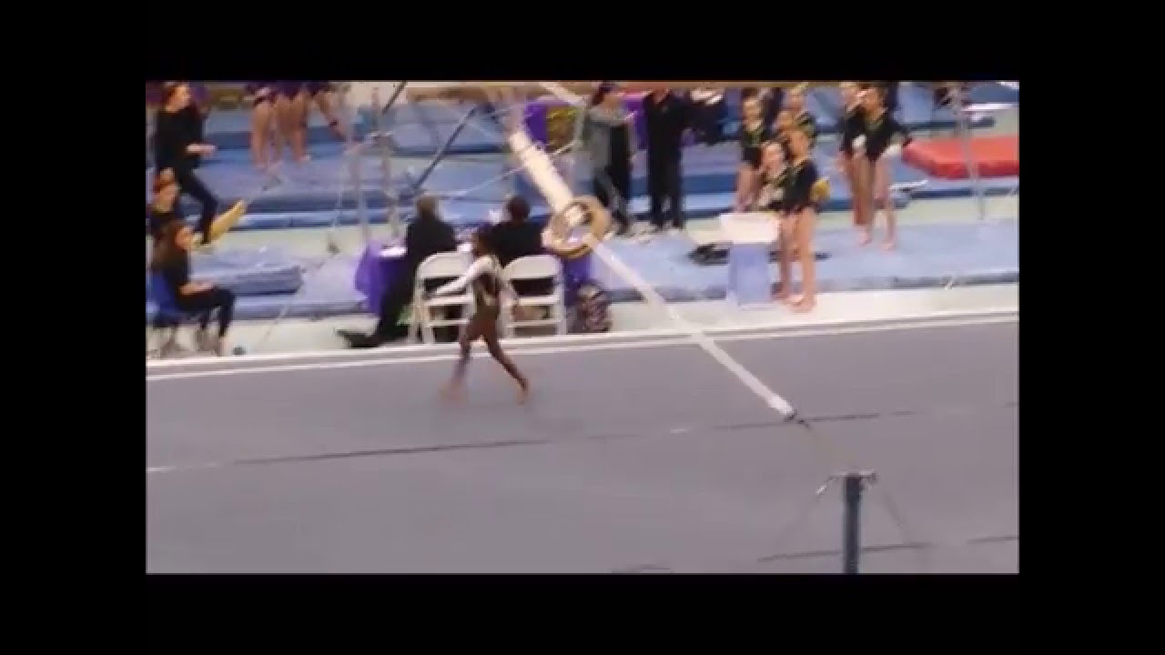 MAGNIFICENT Switch leg leap into a straddle! - YouTube