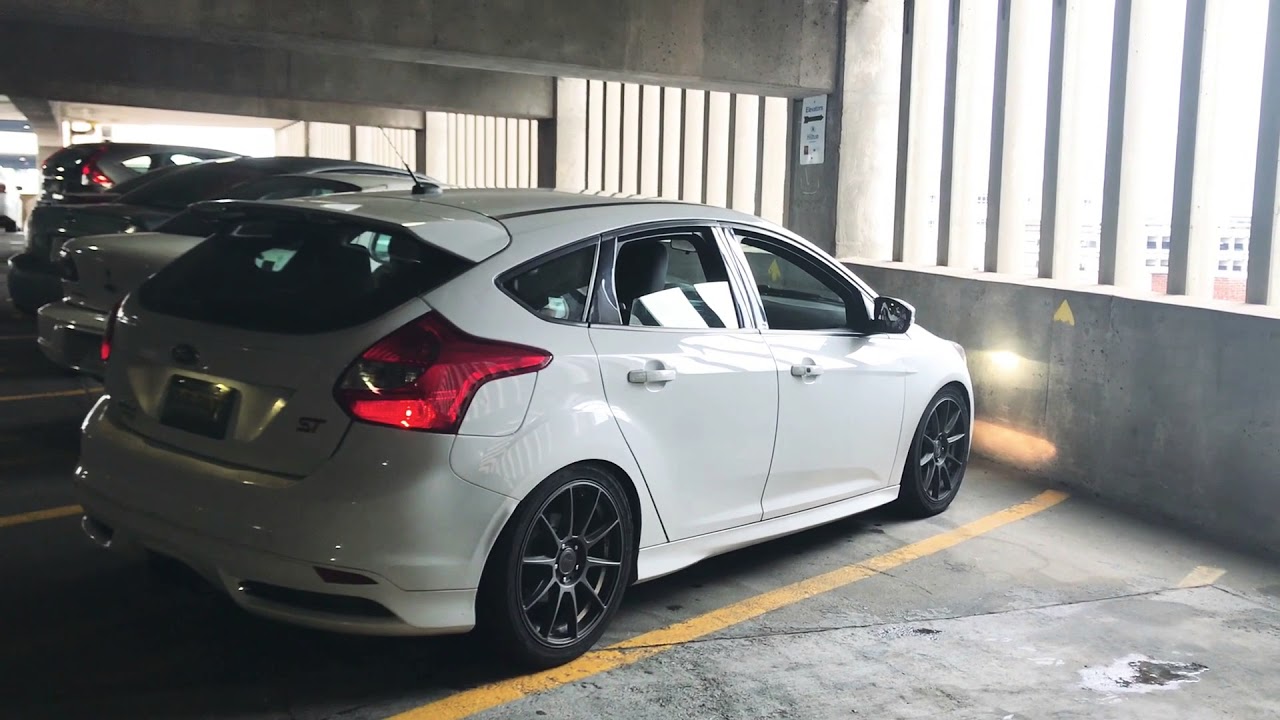 Focus ST straight pipe 2 Step - YouTube
