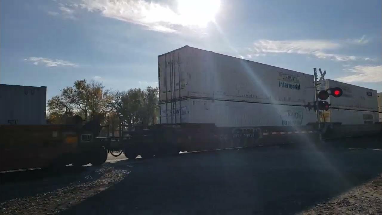 BNSF 7591 WB Intermodal Z train MP 130.16 in Chillicothe Illinois 11/2/24 - YouTube