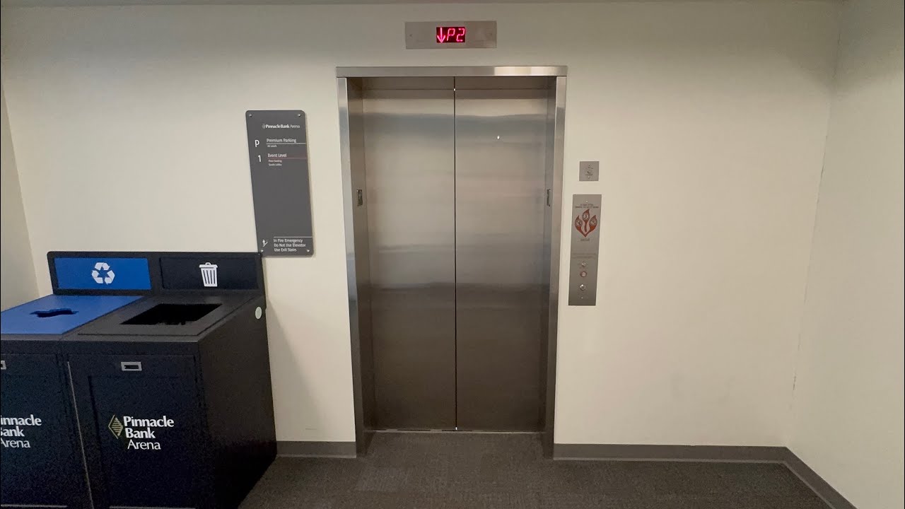 Fast Scenic ThyssenKrupp Traction Elevator at the Pinnacle Bank Arena ...