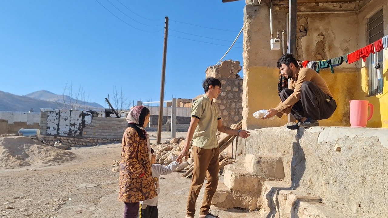 "Mr. Rashid: Selling paper towels to make ends meet"#rashid #rashid # ...