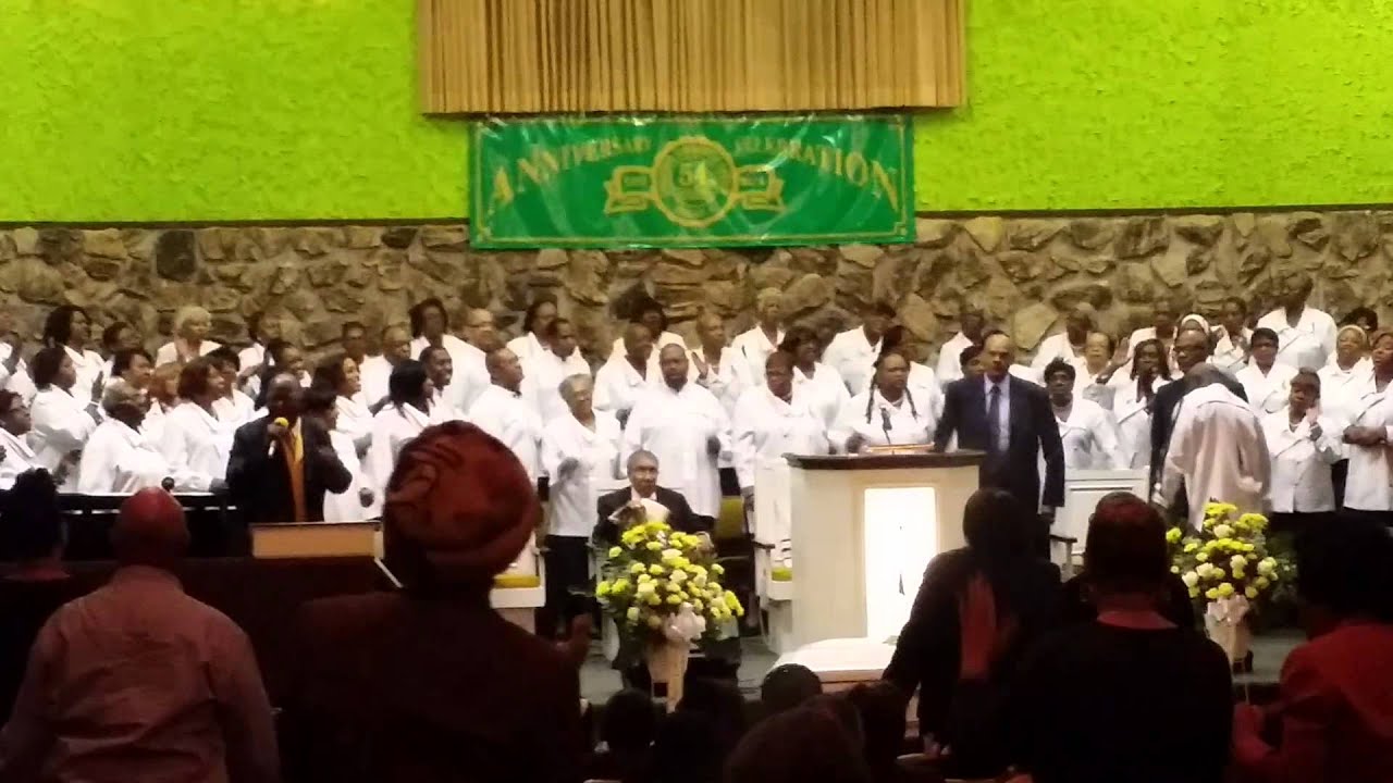Larry Beasley singing "His Yoke is Easy". - YouTube