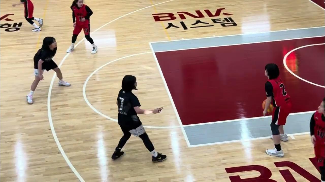 제1회 BNK SUM 프로농구단 전국 유소년 우수클럽 농구대회(BNK vs 스타피쉬) 결승(3/4) - YouTube