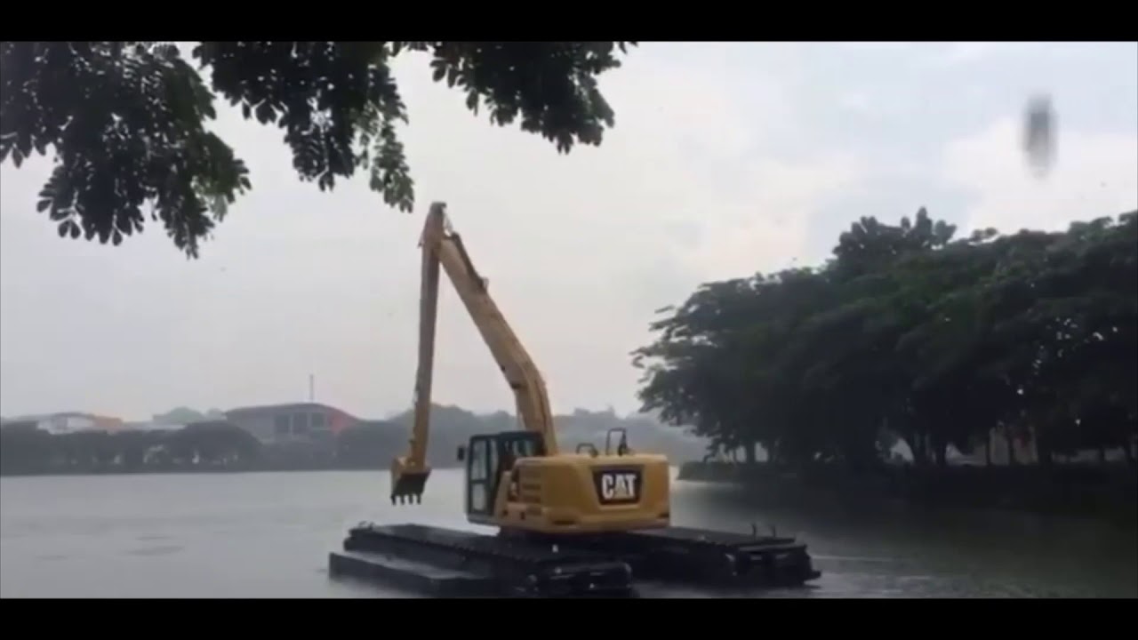 amphibious excavator swamp backhoe floating marsh buggy - YouTube