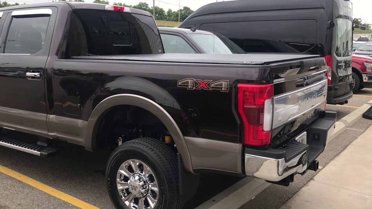Tonneau and Storage Box solution for Fifth Wheel towing. Truxedo Deuce ...
