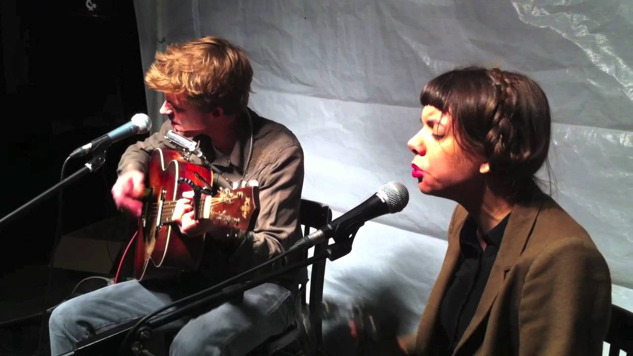 Hurray for the Riff Raff: Walking Down The Line (@roodehaanlive) - YouTube