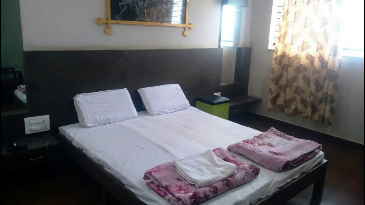 Hotel Shivaratna Palace Gadag, Karnataka(Diganta Travels) - YouTube