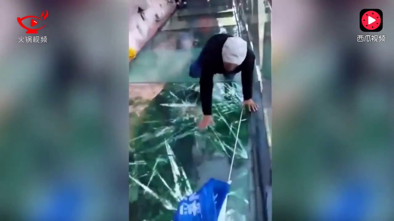 Seriously？Glass Bridge Broken in China...... - YouTube
