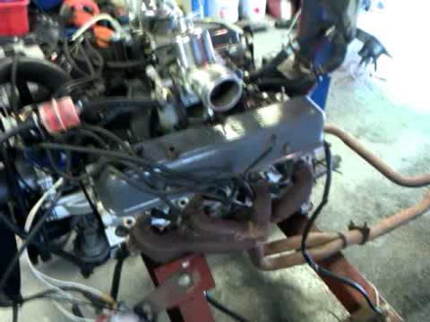 Rover v8 p5b engine start up - YouTube