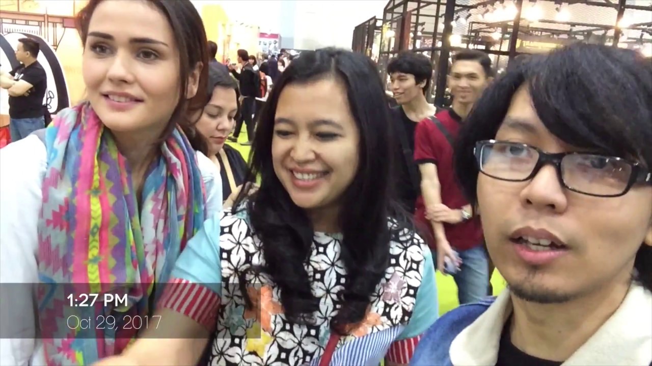 Indonesia Comic Con 2017 Part 3/9 | Food Hunting with Senk Lotta, then ...