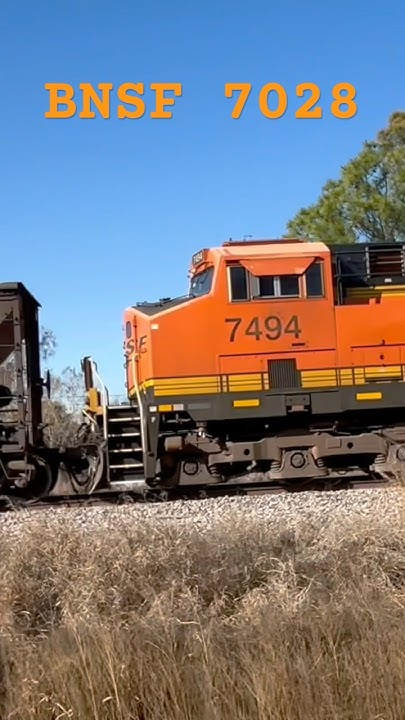 BNSF 7028 - December 18, 2024 #bnsf #railroad #railfan #train - YouTube