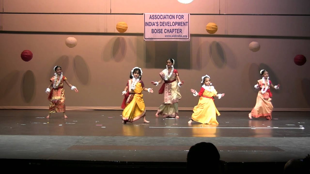 Bengali Folk Dance - YouTube