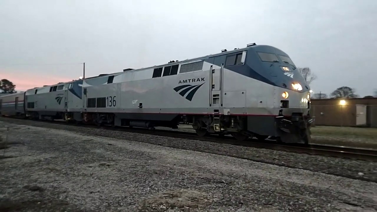 Amtrak Sunset Limited #2 Arriving Into The Station Lafayette, LA ...