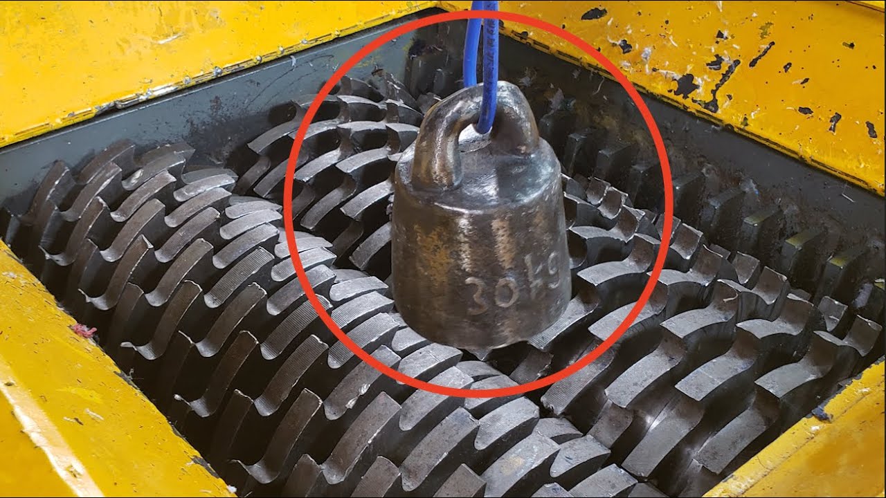 Weight vs giant crusher, can be shredded? - YouTube