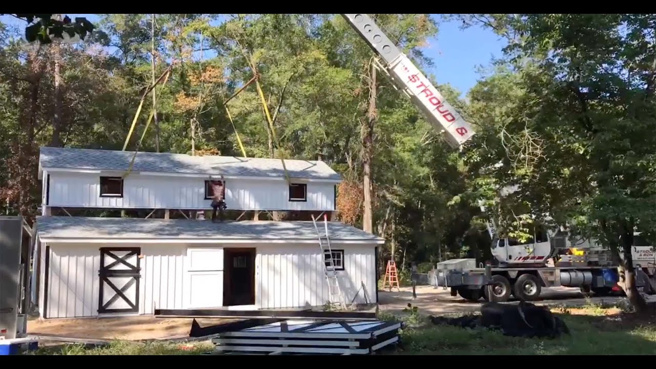 Beautiful Monitor Horse Barn Timelapse | Fisher Barns - YouTube