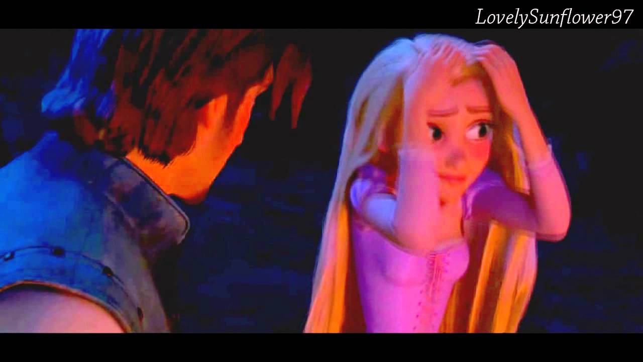 [FanDub Ita] Rapunzel - Campfire Scene (Rapunzel) - YouTube