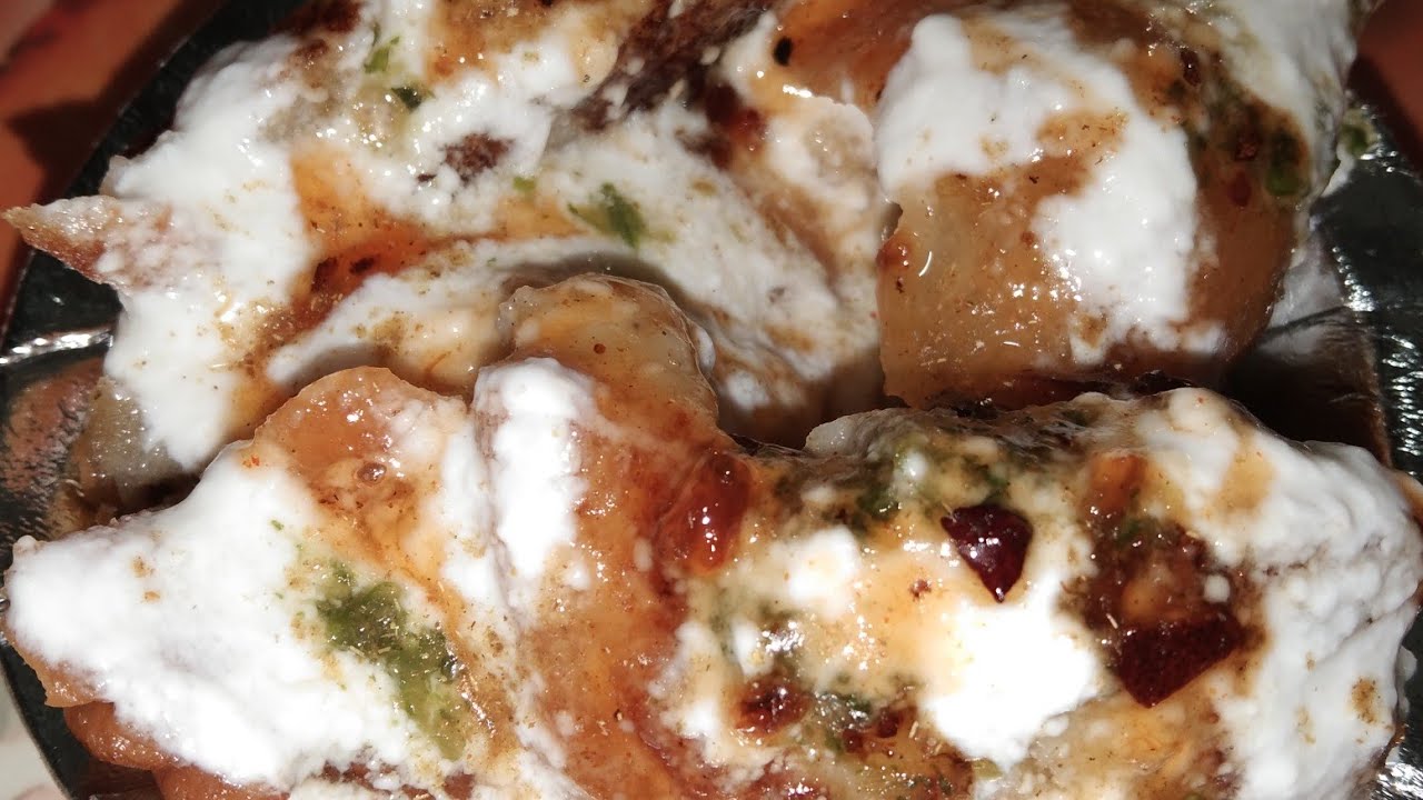 Aloo tikki with samosa chat new recipea - YouTube