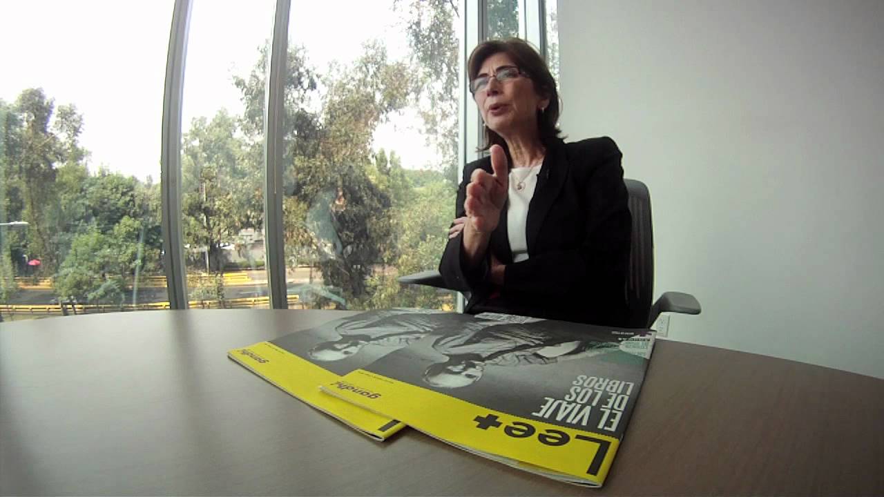 Entrevista a PILAR DEL RIO sobre CLARABOYA de José Saramago - YouTube