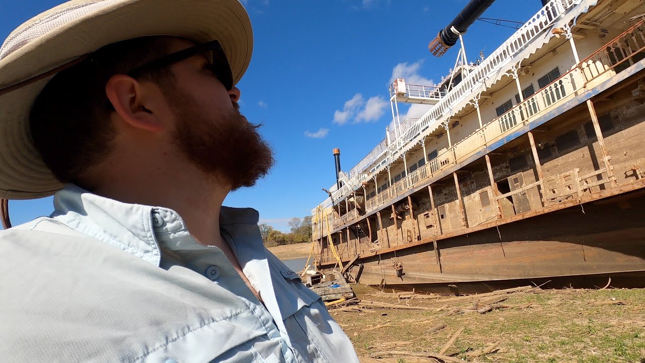 Where Has The Water Gone? The Mississippi River is Going Dry - YouTube